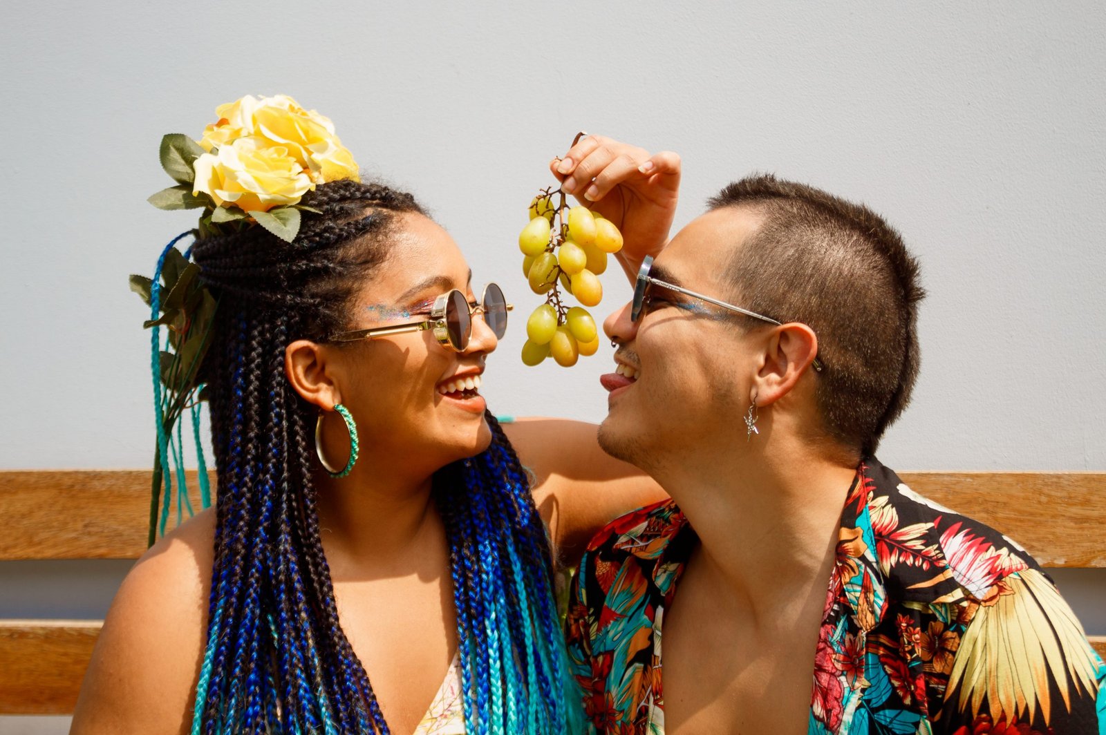 Escucha el remix electrónico "Give It Up" de Micaela Minaya y DJ Frech ...