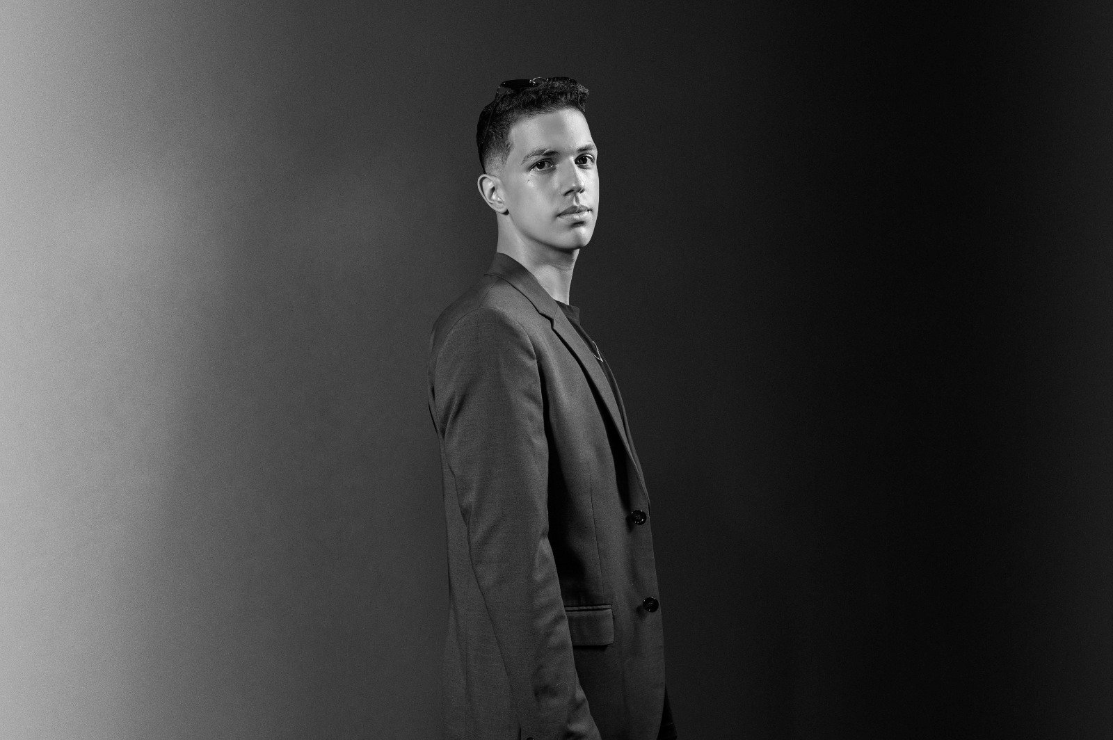 Escucha 'Cómplices', el nuevo lanzamiento del colombiano Don CH - Rock ...