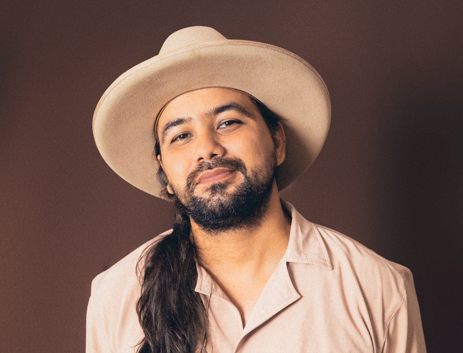 El colombiano Jaison Neutra presenta el show 'Un Arrabalero en Bogotá ...